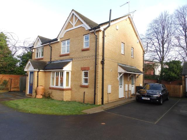 House at Sails Drive, York