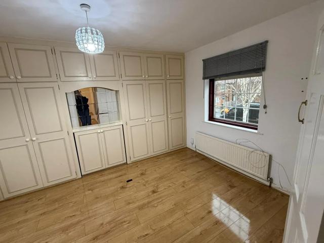 Apartment at Saxon Drive, Greater London