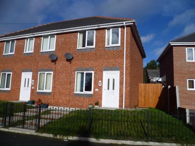 House at Second Avenue, Llay