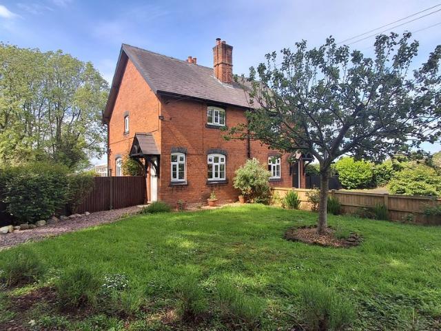 House at Shaw Lane, Tong