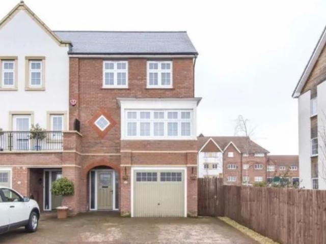 House at Sharples Close, Bristol