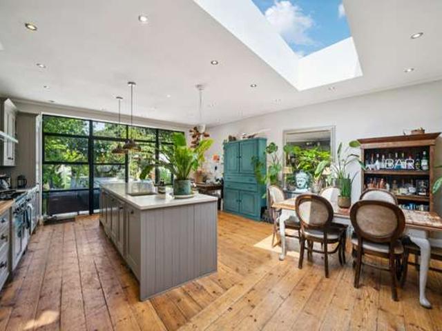 House at Sheen Park, Greater London