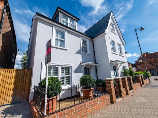 House at Shipbourne Road, Tonbridge and Malling