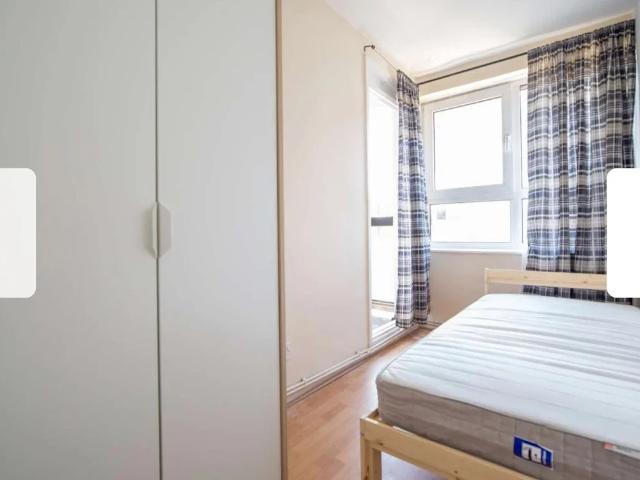 House at Singleton Close, Greater London