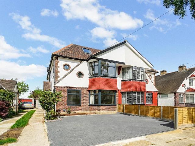 House at Silverthorn Gardens, Greater London