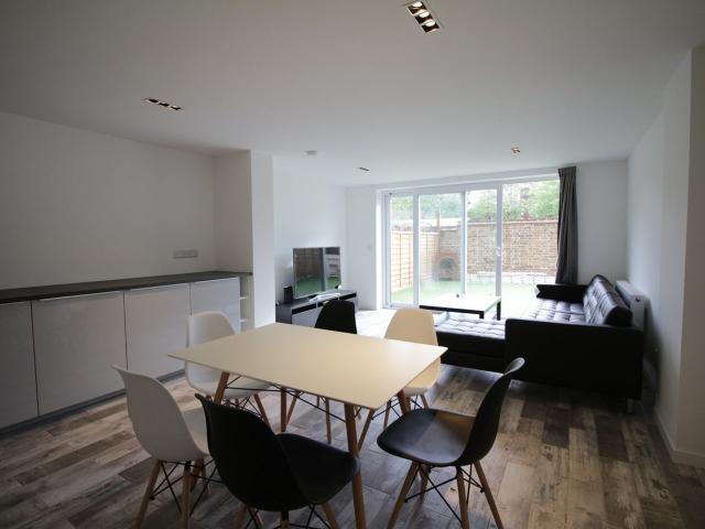 House at Somers Close, Greater London