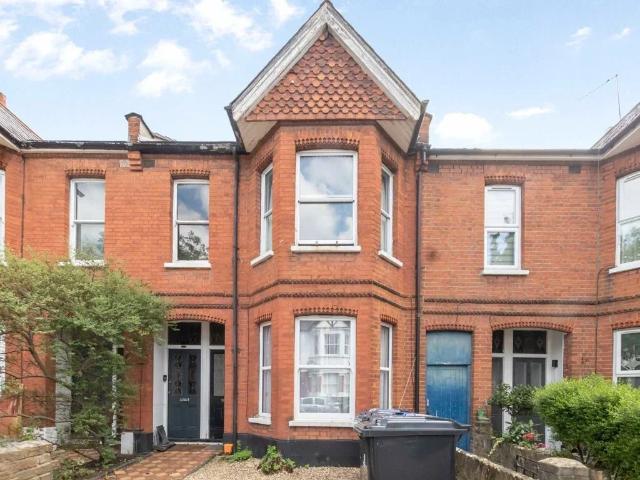 Apartment at South Ealing Road, Greater London