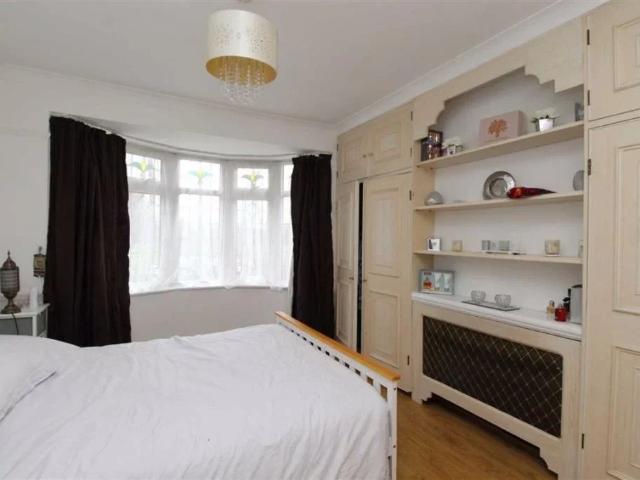 House at South Park Terrace, Greater London
