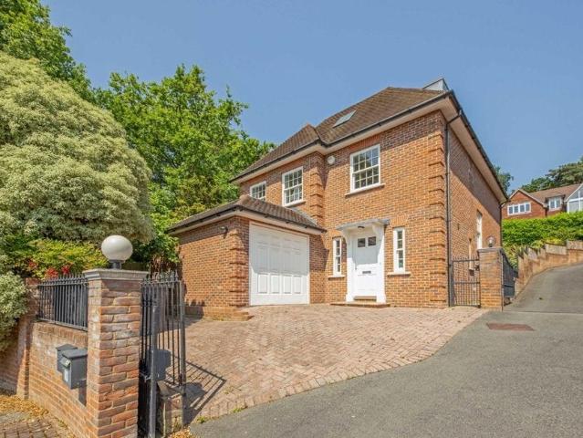 House at Southwood Avenue, Greater London