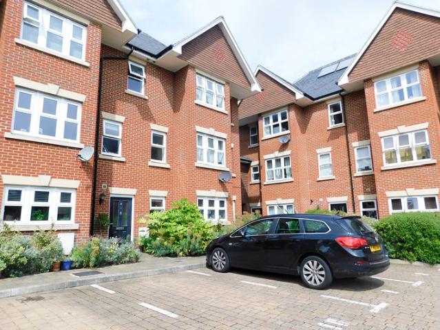 house at Smiles Place, GU22