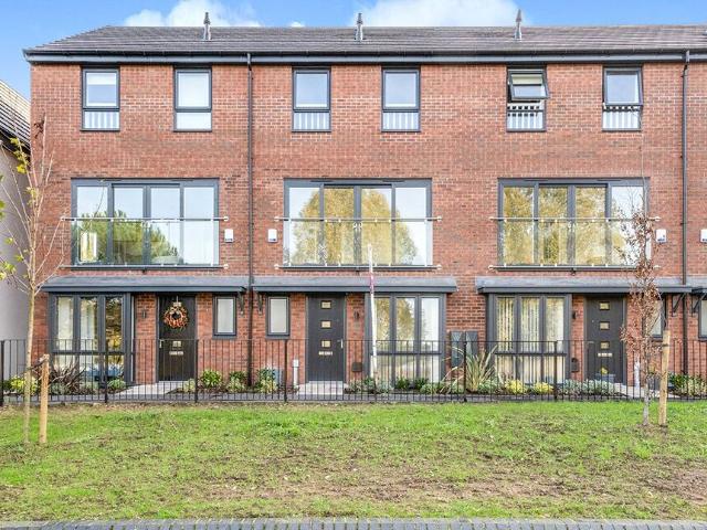 House at Sparrow Close, Doncaster