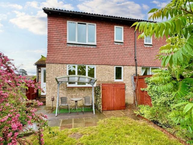 House at Springwood Drive, Ashford