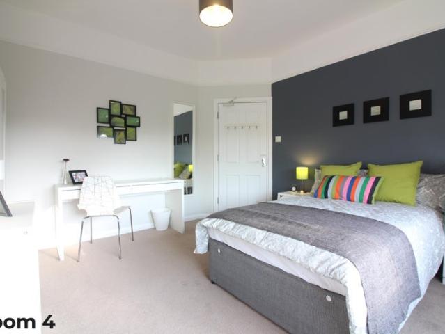 Room at Swiss Avenue, Chelmsford