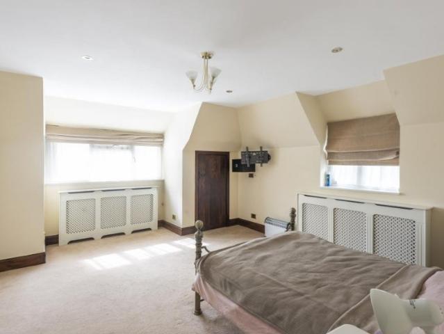 House at St. Thomas' Drive, London