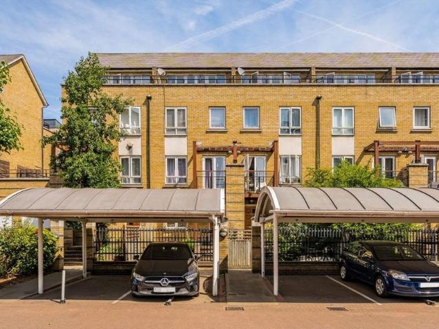 House at St. Davids Square, Greater London