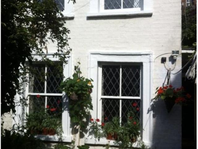 House at St James's Lane, Greater London