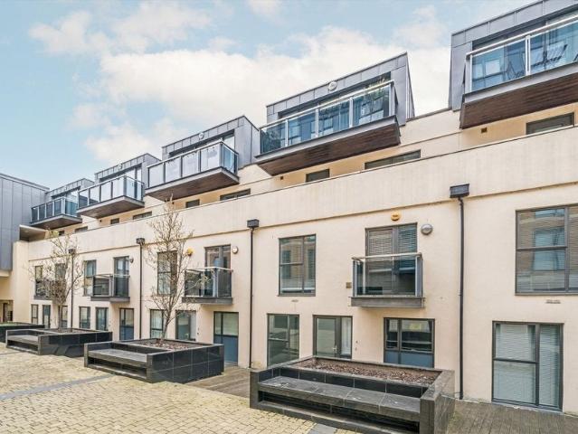 House at St Mary's Road, Greater London