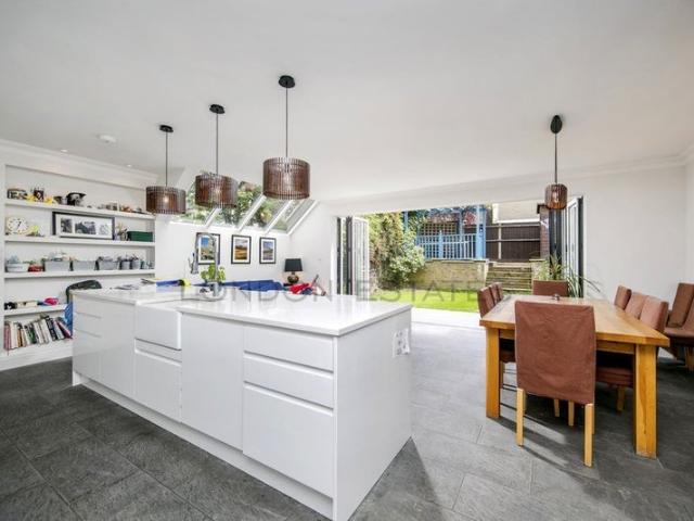 House at Starfield Road, Greater London