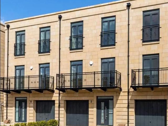 House at Summerbee Drive, Cheltenham