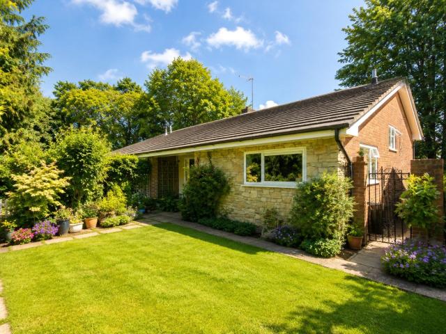 House at Summerhouse Road, Waverley
