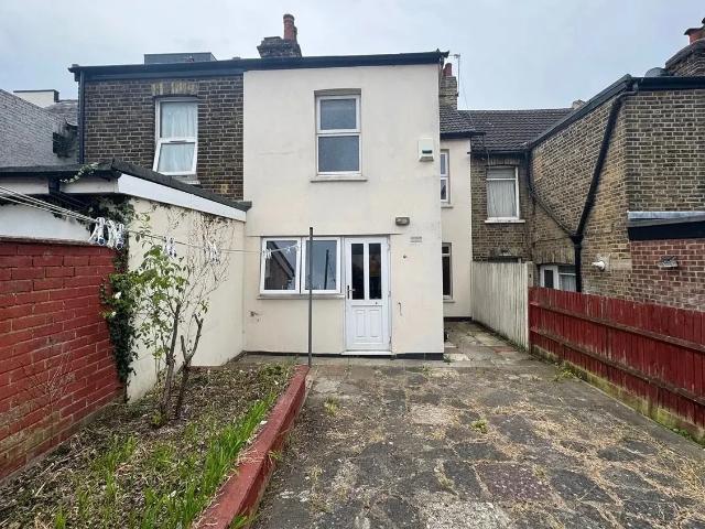 House at Sumner Road, Greater London
