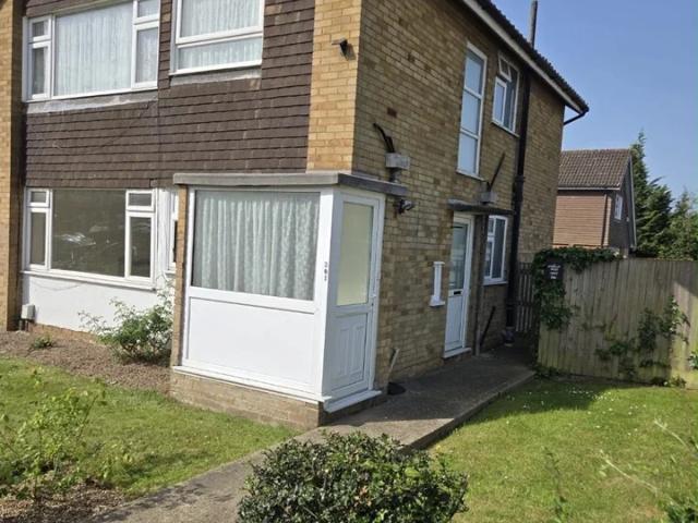 House at Sunset Drive, Luton