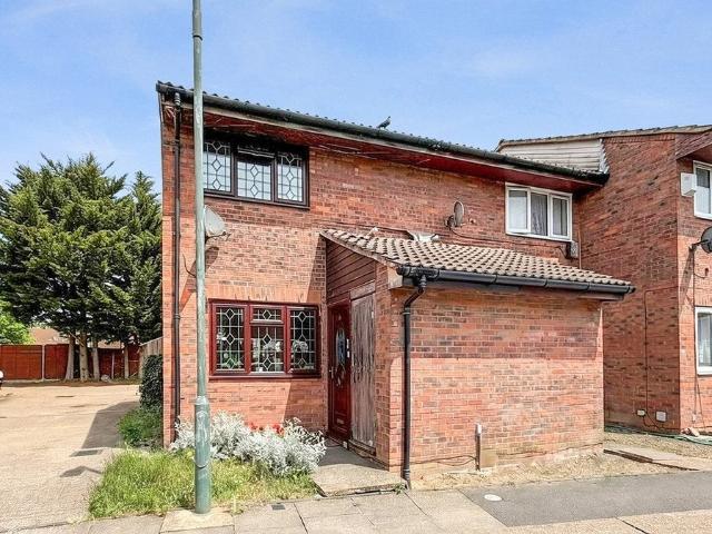 House at Surlingham Close, Greater London