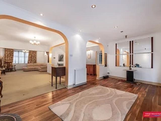 House at Sussex Ring, Greater London