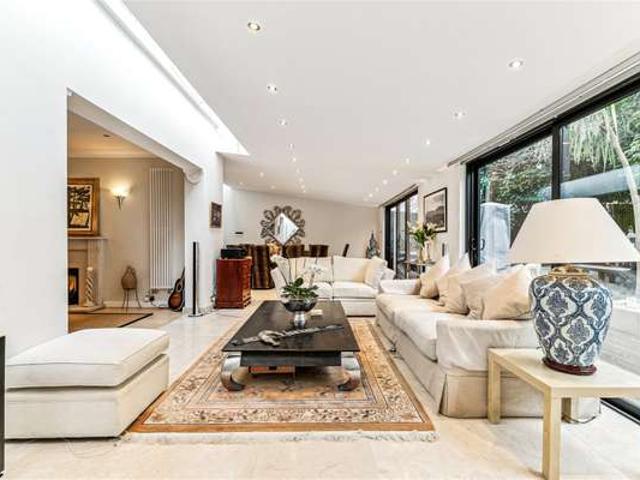 House at Sutherland Grove, Greater London