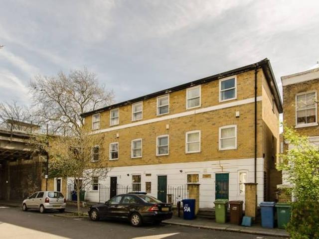 House at Sutherland Square, Greater London