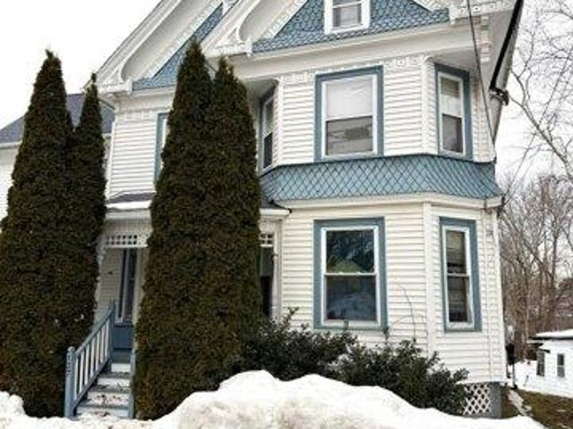 house Auburn ME DS103072618