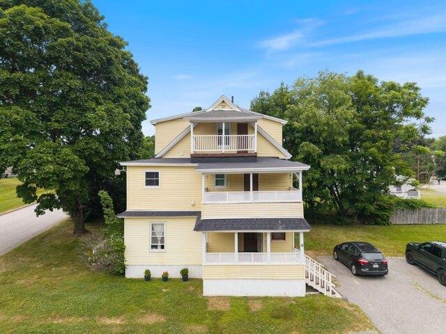 house Auburn ME DS104351242