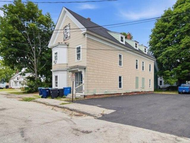 house Auburn ME DS104376745