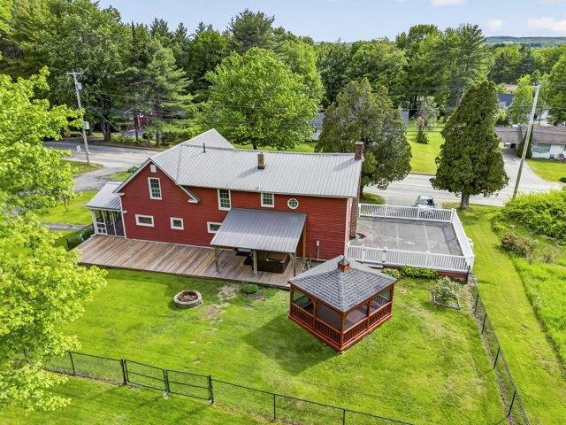 house Auburn ME ES103498531