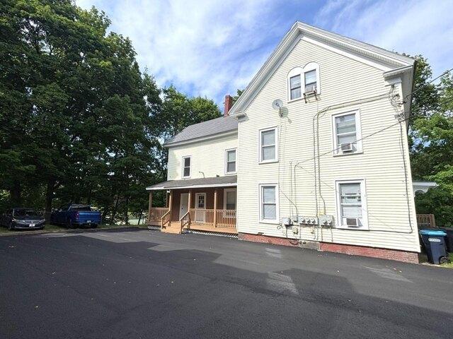 house Auburn ME ES104834167