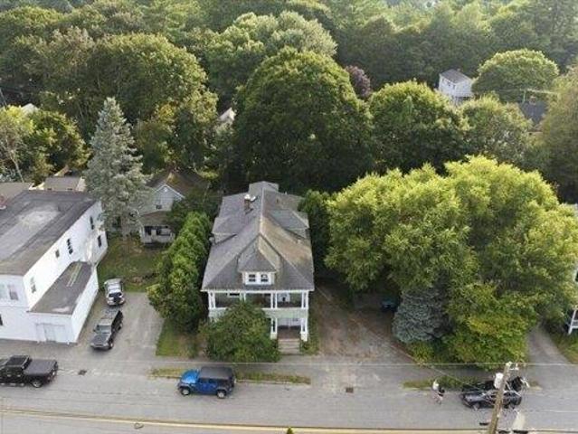 house Auburn ME ES105114846