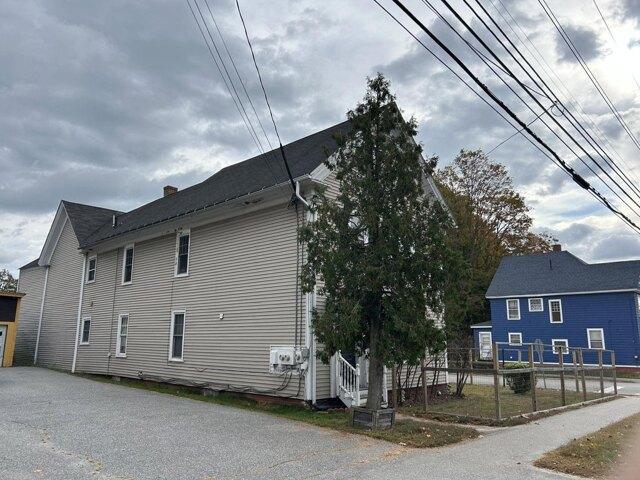 house Auburn ME ES105126588