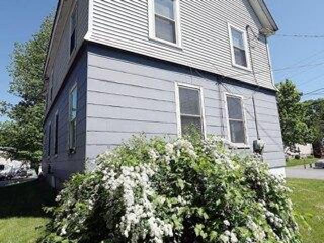 house Augusta ME ES103967080