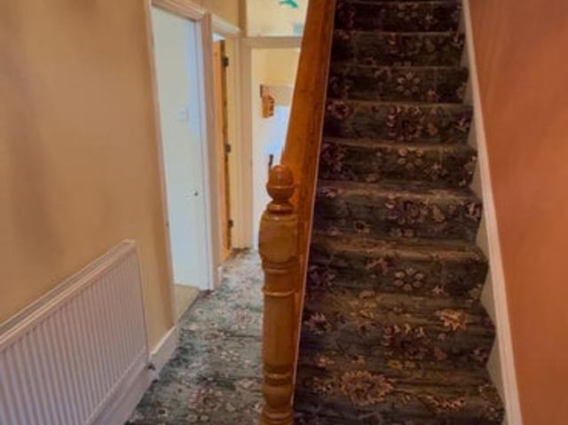 House available in the groves area of White City