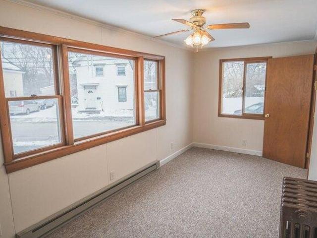 house Bangor ME ES103664425