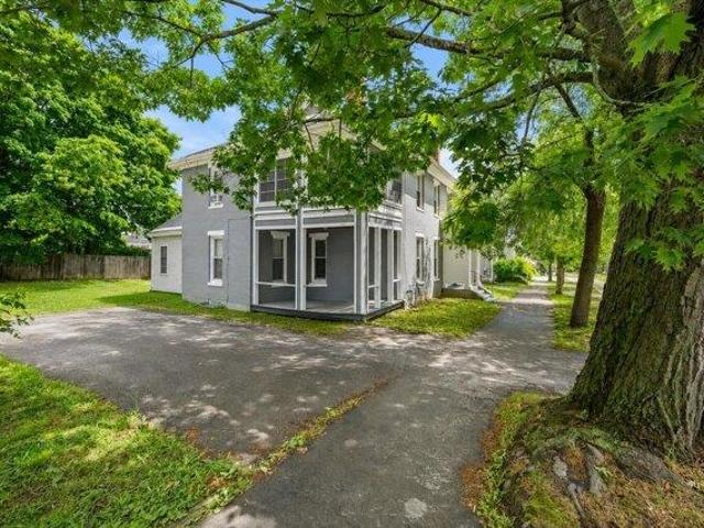 house Bangor ME ES104299121