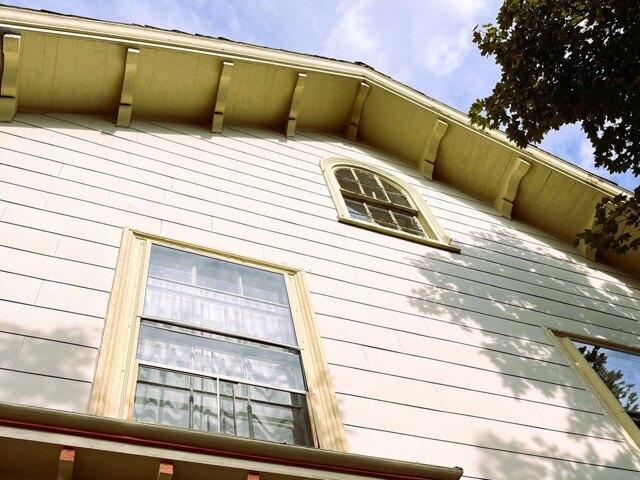 house Bangor ME ES105172974