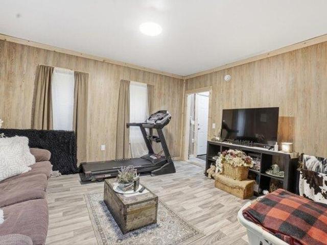 house Bangor ME ES105174328