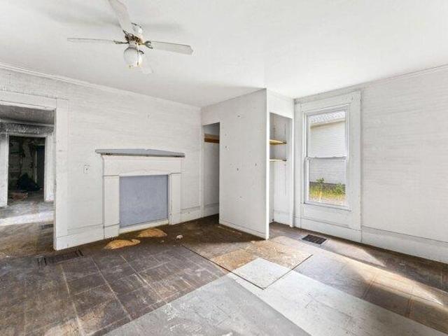 house Bangor ME ES105192217