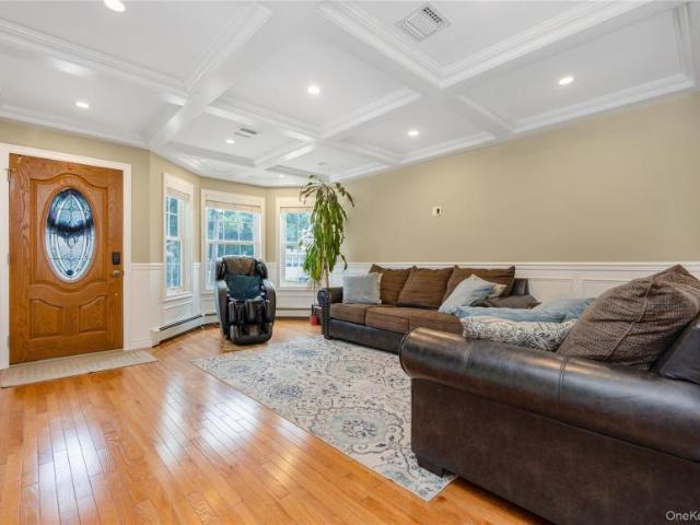 house Baldwin NY ES102019167