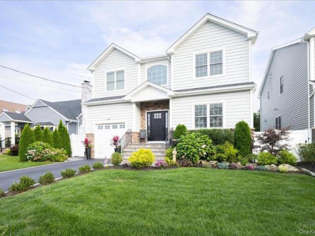 house Bellmore NY DS104563703