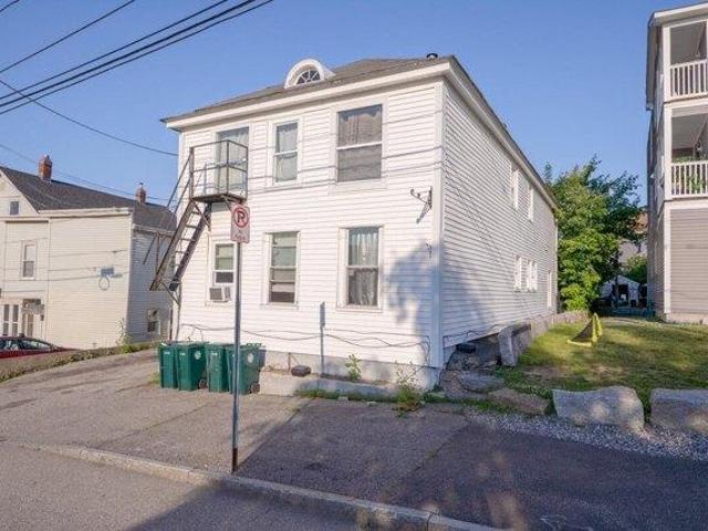 house Biddeford ME ES105093396