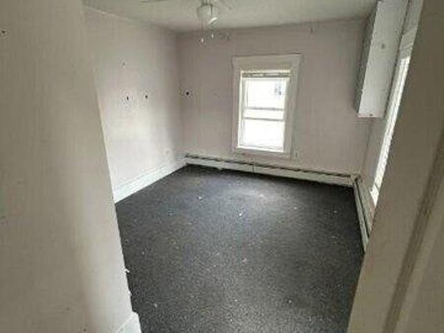 house Biddeford ME ES105291829