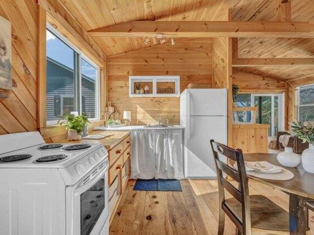 house Boothbay ME ES104010383