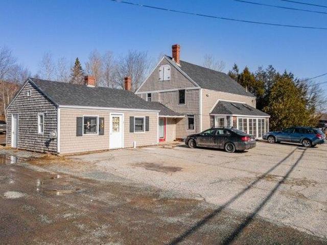 house Blue Hill ME ES105143168